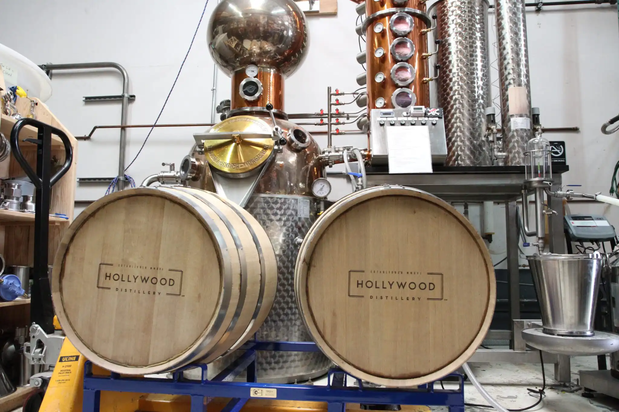 Hollywood Distillery – Premium Handcrafted Spirits